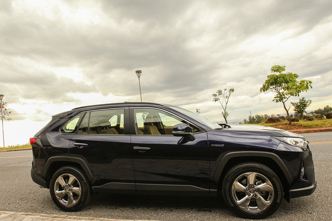 Novo RAV4 híbrido 2020 chega ao Brasil: conheça! - Carro Elétrico